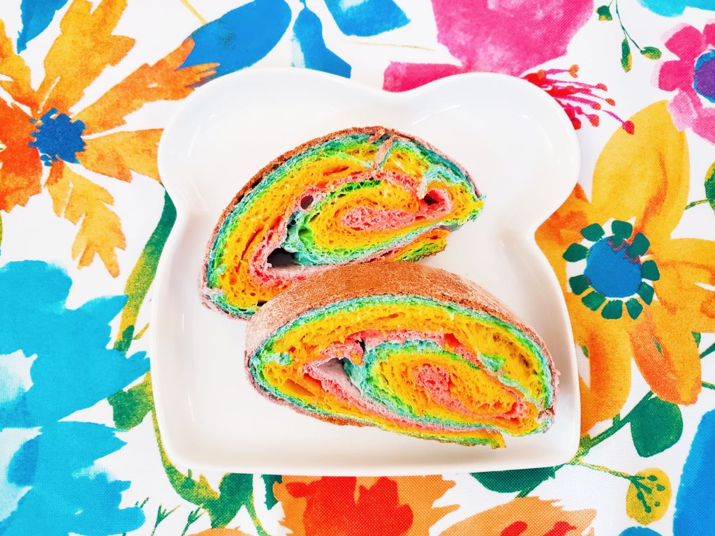 How to Make Rainbow Bread – The Colorventurer