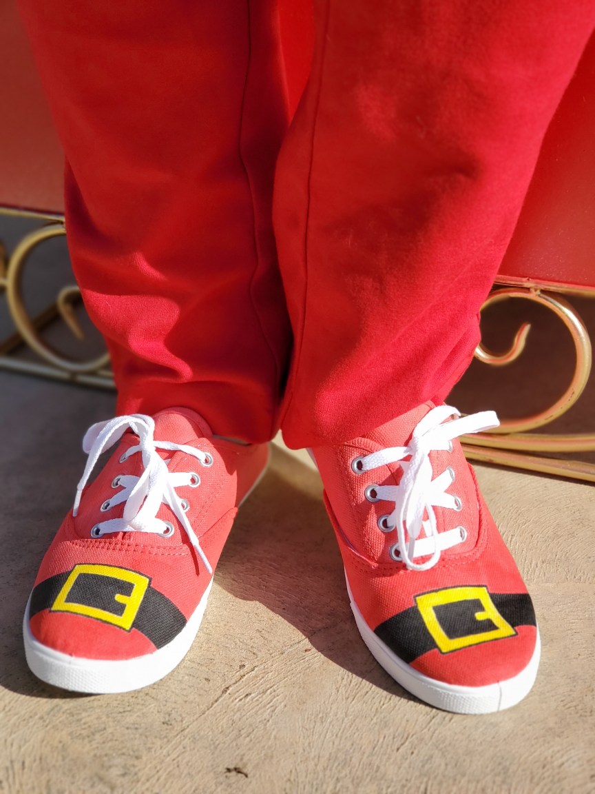 These DIY Santa Sneakers Are Claus-itively Adorable for Christmas – The ...