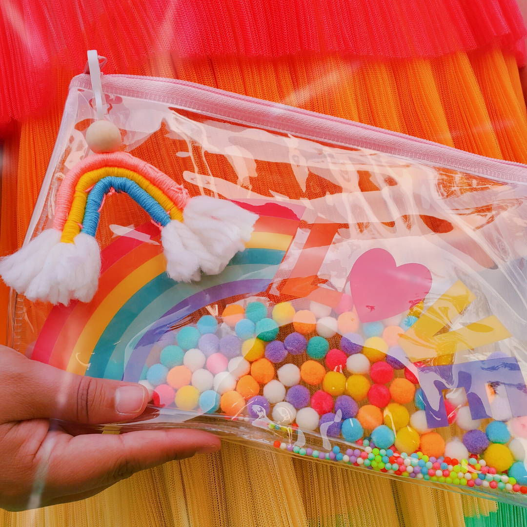 Bring Some Color Into Your Life With This DIY Macrame Rainbow Keychain ...